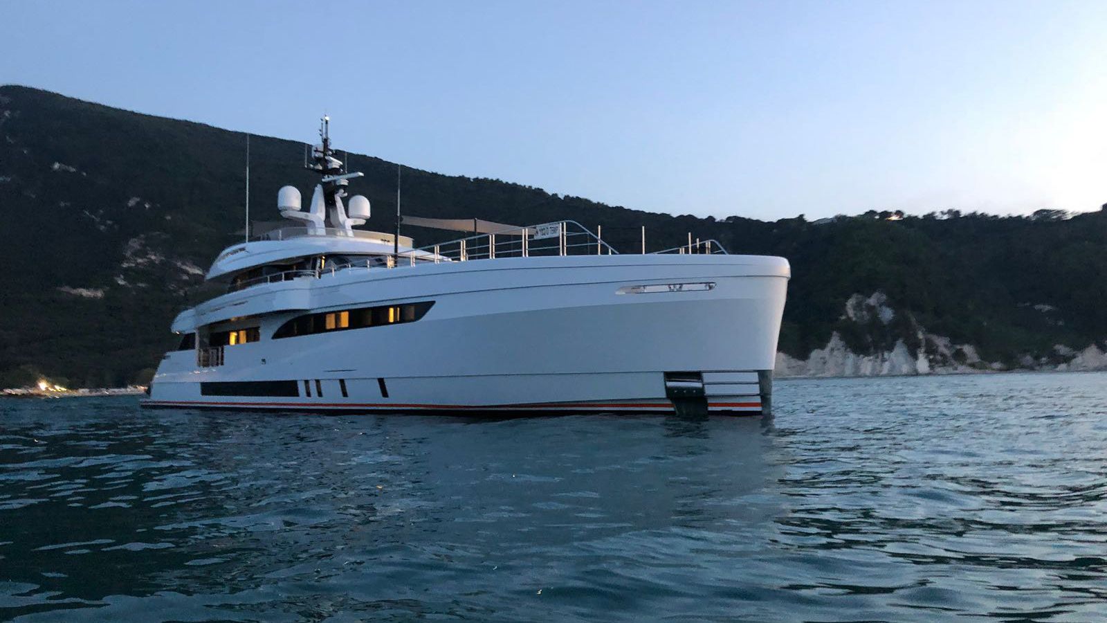 Superyacht sales surge sees 2020 break brokerage records